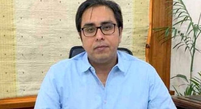 مجھ سے آرمی چیف کی تعیناتی کا سوال نہ پوچھیں یہ بہت مارتے ہیں شہباز گل